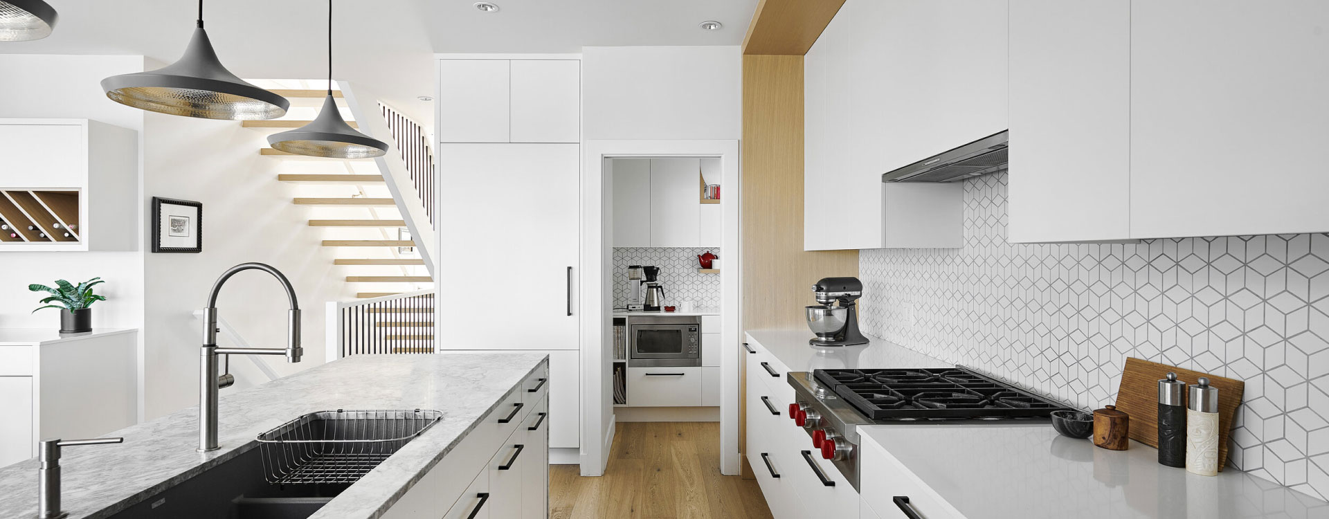 FNF Kitchens and Wardrobes – A designer kitchen studio